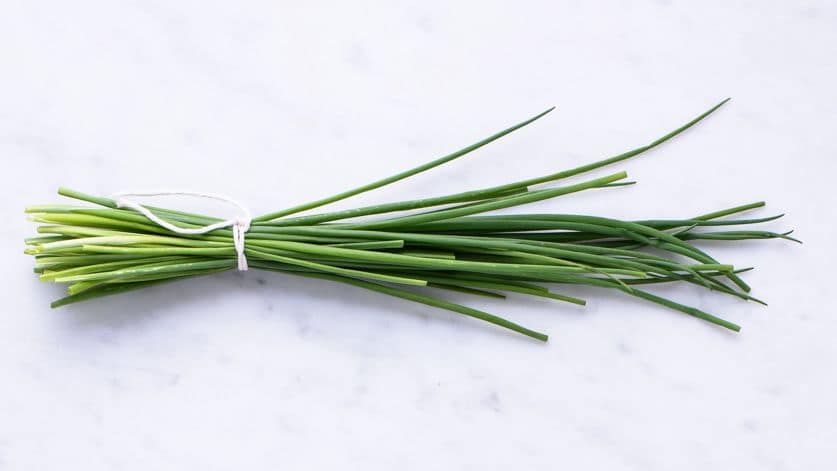 Chives Nutrition Facts - Benefits and How to Use it - Herbs Report